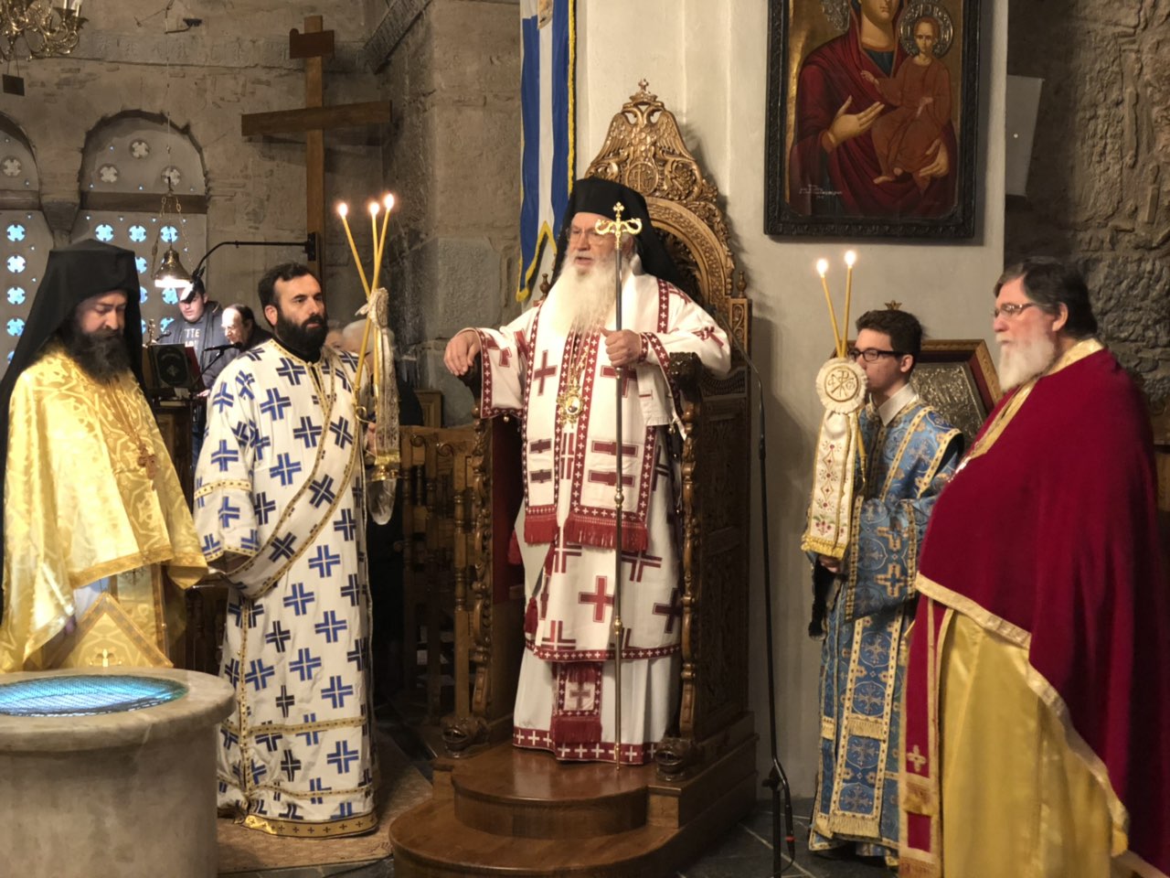 Θεία Λειτουργία στον ιστορικό Ι.Ν. Παναγίας Σκριπούς - Ορθοδοξία News ...