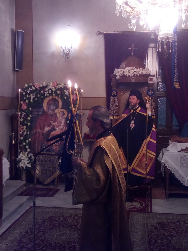 Ο Νέος Μητροπολίτης Γλυφάδας στο εκκλησάκι του Νοσοκομείου Ευαγγελισμός ...