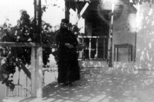 ΓΕΡΩΝ ΕΦΡΑΙΜ ΑΡΙΖΟΝΑΣ: Η οικογένεια του και ως νέος μοναχός - Ορθοδοξία ...