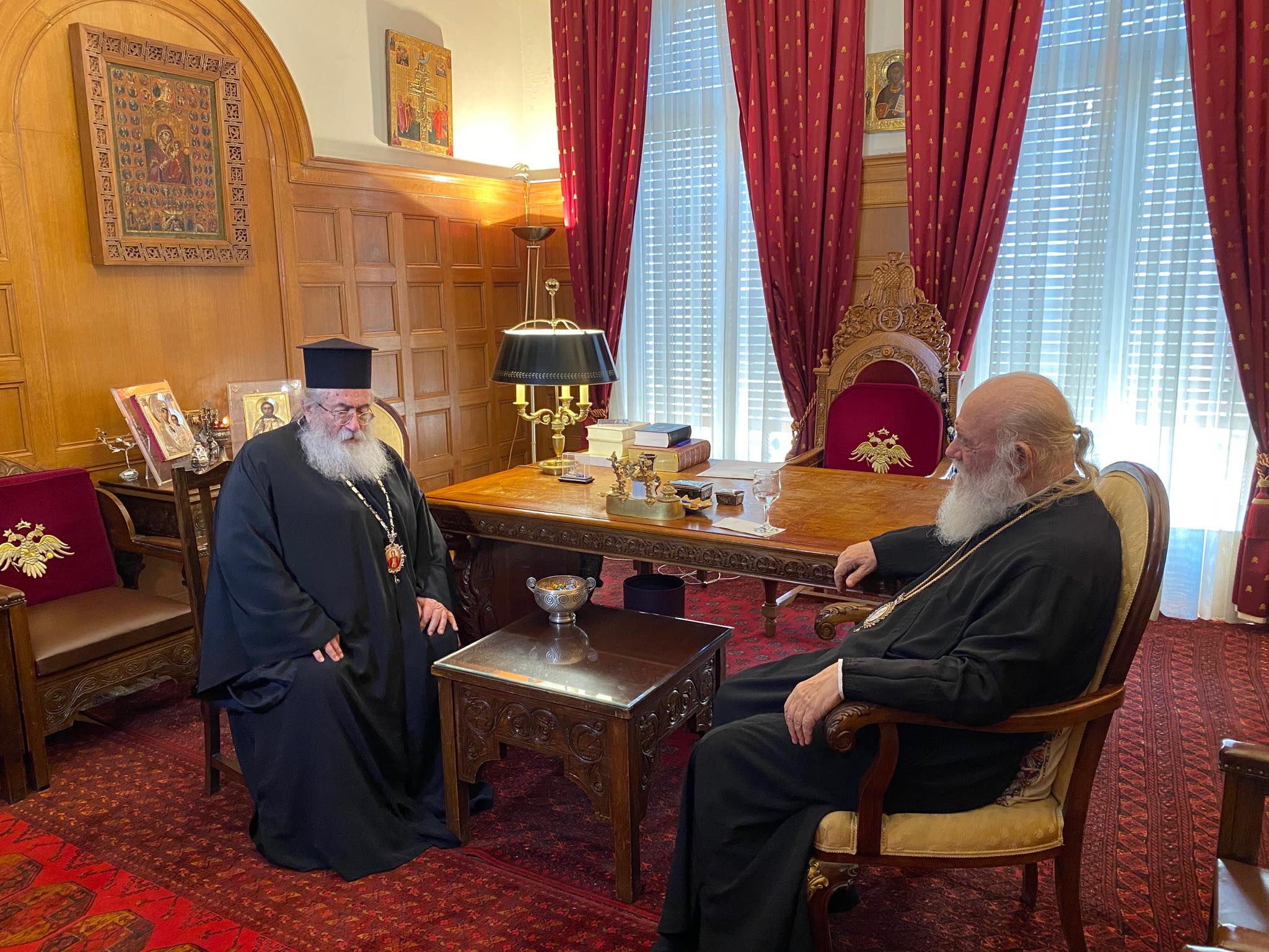 Στον Αρχιεπ. Αθηνών ο Αρχιεπ. Σινά - Ορθοδοξία News Agency