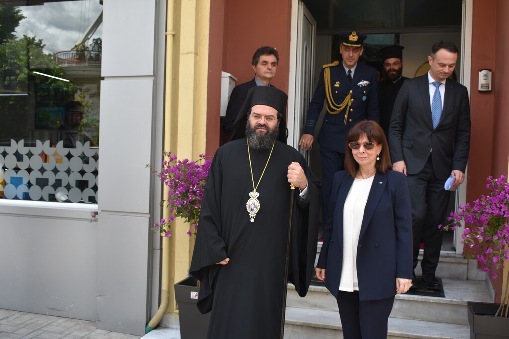 Η Πρόεδρος της Δημοκρατίας στον Μητροπολίτη Μαρωνείας - Ορθοδοξία News ...