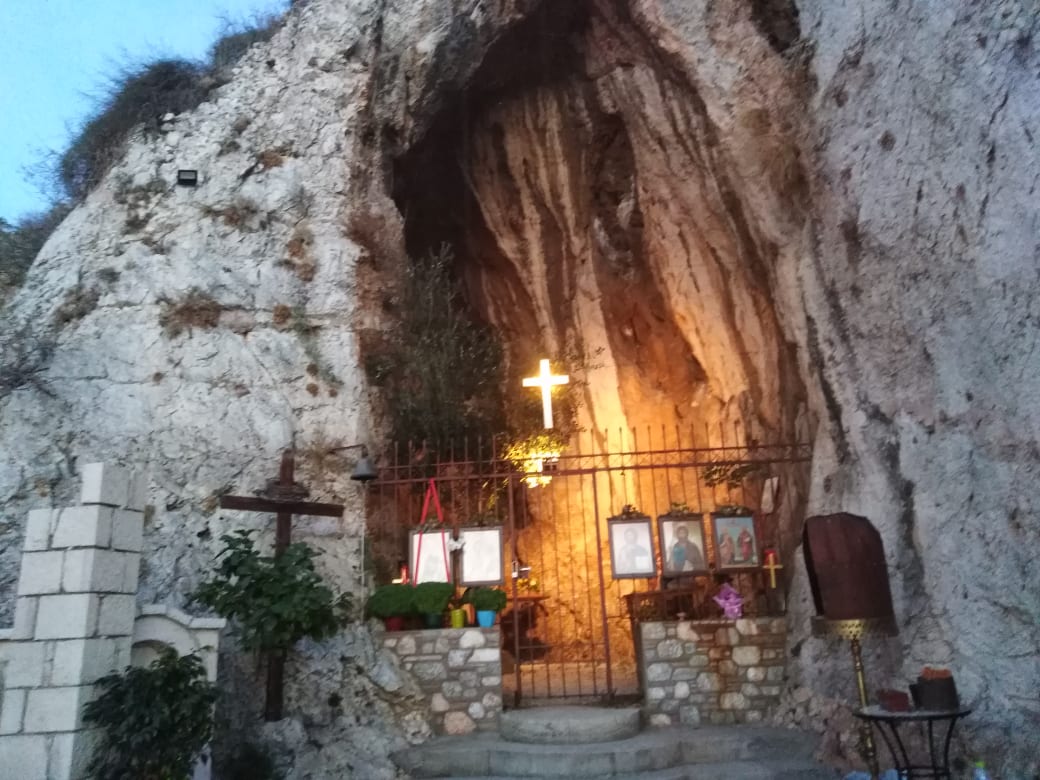Η Σύναξη των Αγίων Ισιδώρων στον ομώνυμο ναό του Λυκαβηττού - Ορθοδοξία ...