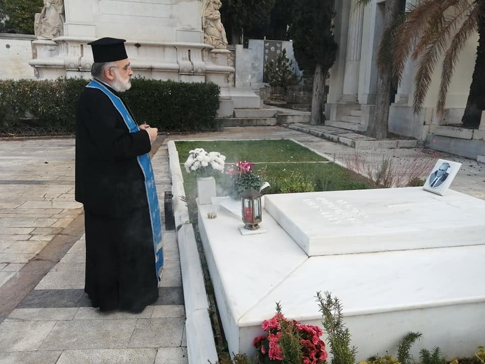 Τρισάγιο στον τάφο του Ανδρέα Παπανδρέου την ημέρα της γιορτής του ...