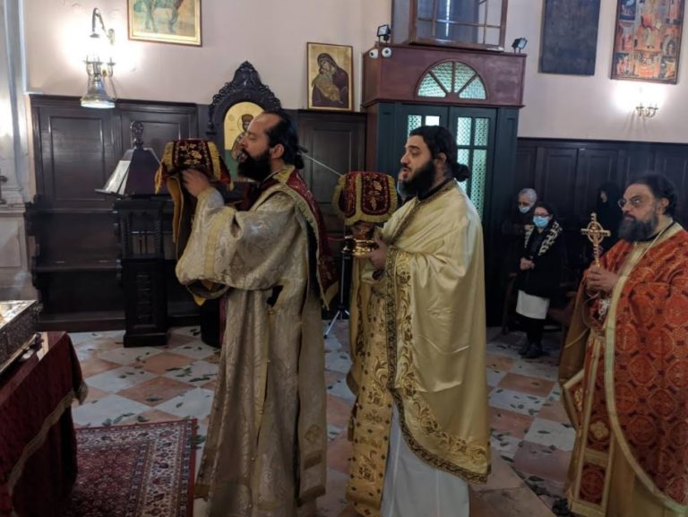 Τα ιερά λείψανα του Αγίου Αρσενίου Μητροπολίτου Κερκύρας - Ορθοδοξία ...