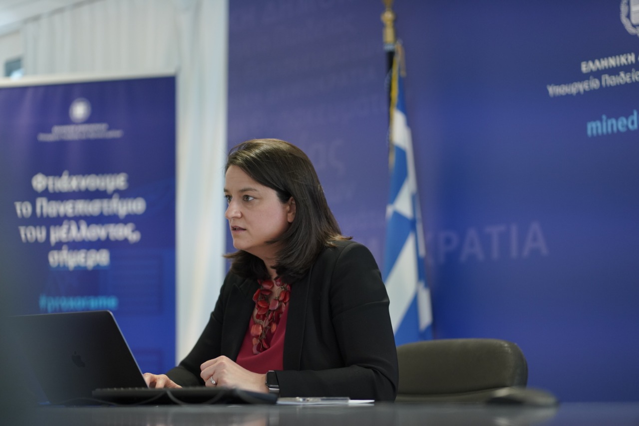 Για την ευκαιρία της πανδημίας μίλησε η Ν. Κεραμέως στην ΟΥΝΕΣΚΟ ...