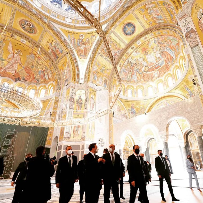 Στον Νέο Καθεδρικό του Αγίου Σάββα Βελιγραδίου ο Ν. Δένδιας - Ορθοδοξία ...