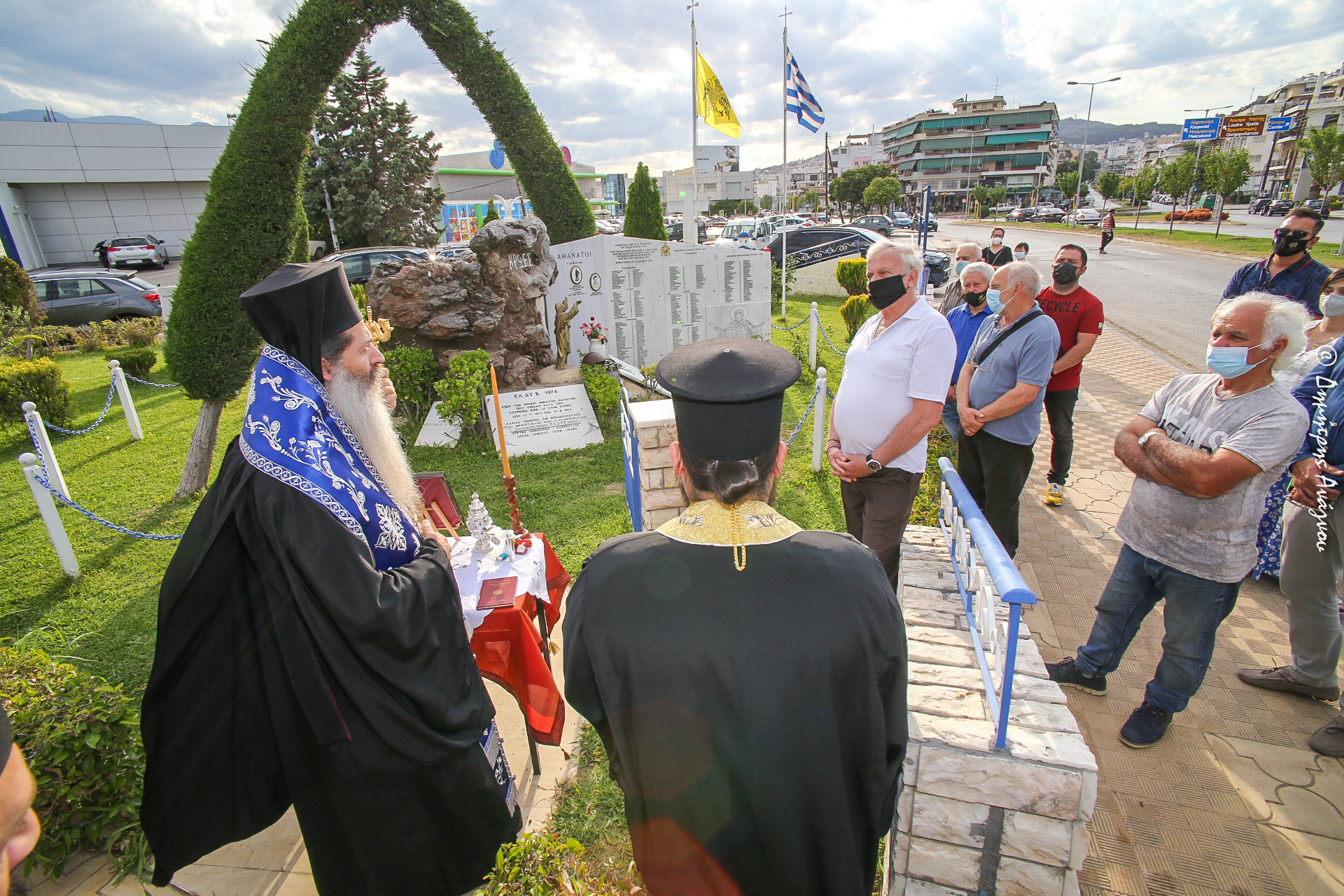 Τρισάγιο στο Μνημείο των Λαμιέων πεσόντων της ΕΛΔΥΚ - Ορθοδοξία News Agency