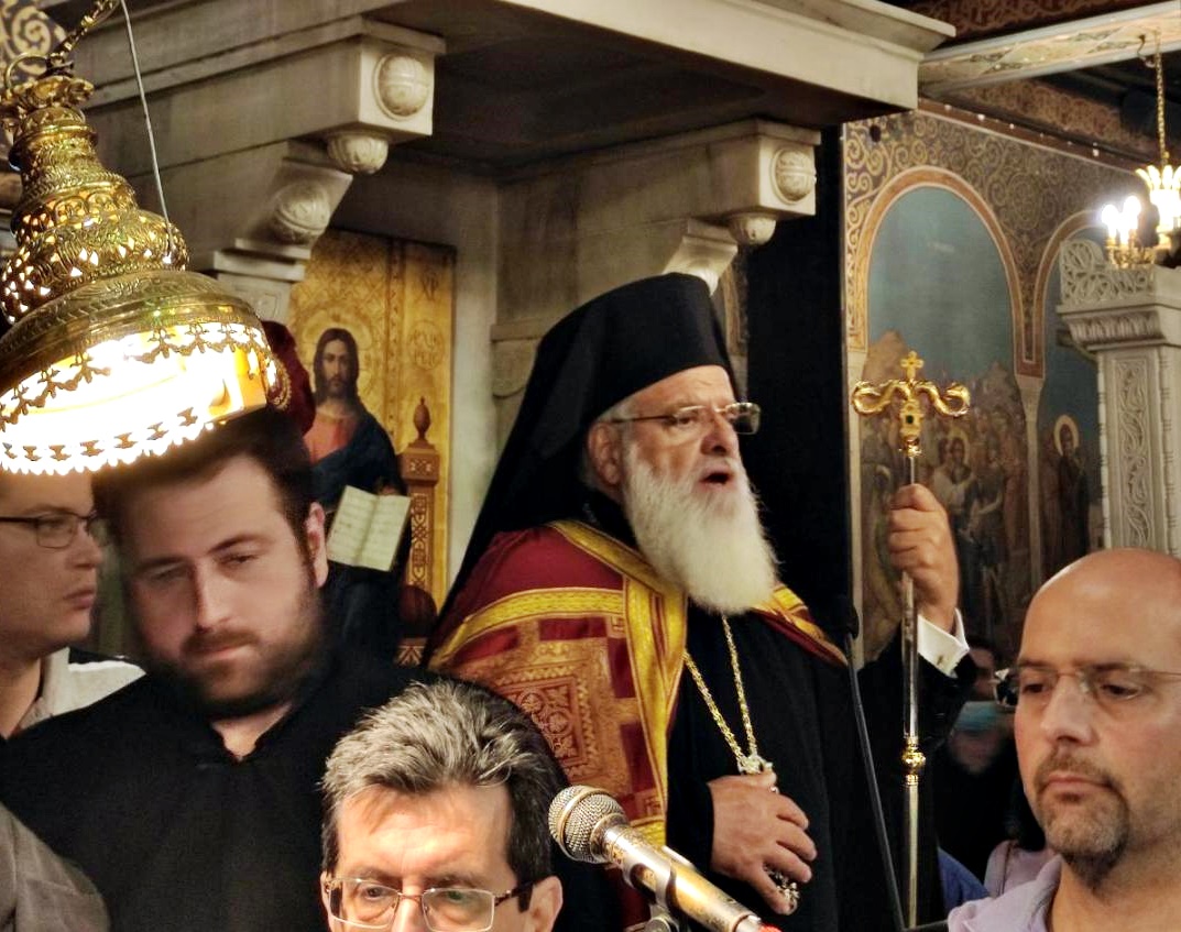 Χιλιάδες κόσμου στην κεντρική πλατεία της Αγίας Παρασκευής - Ορθοδοξία ...