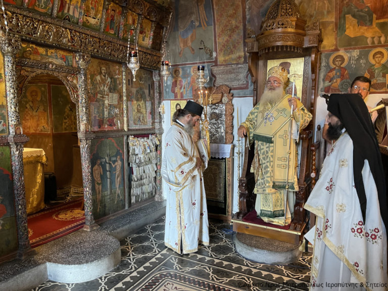 Στην Ιερά Μονή Παναγίας Φανερωμένης Ιεράπετρας ο Μητροπολίτης ...
