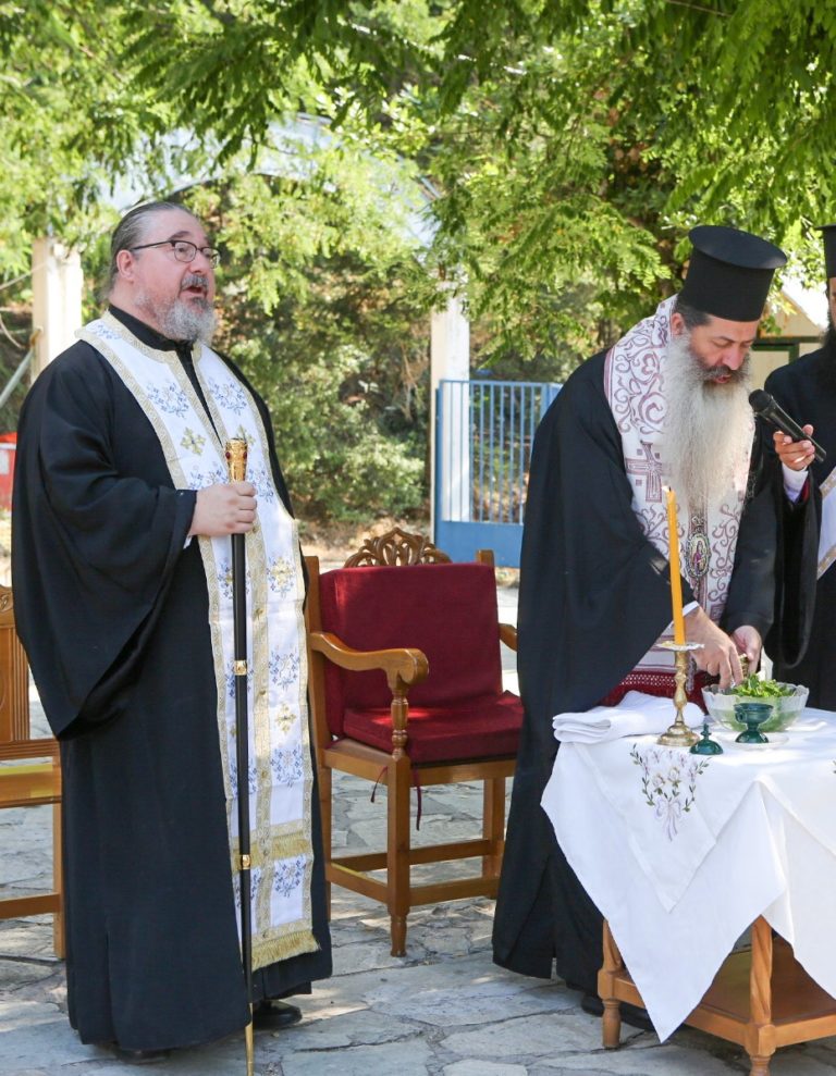 Ι.Μ. Φθιωτιδος: Εκοιμηθη ο Ιεροκηρυκας Αρχιμ. π. Σεραφειμ Ζαφειρης ...