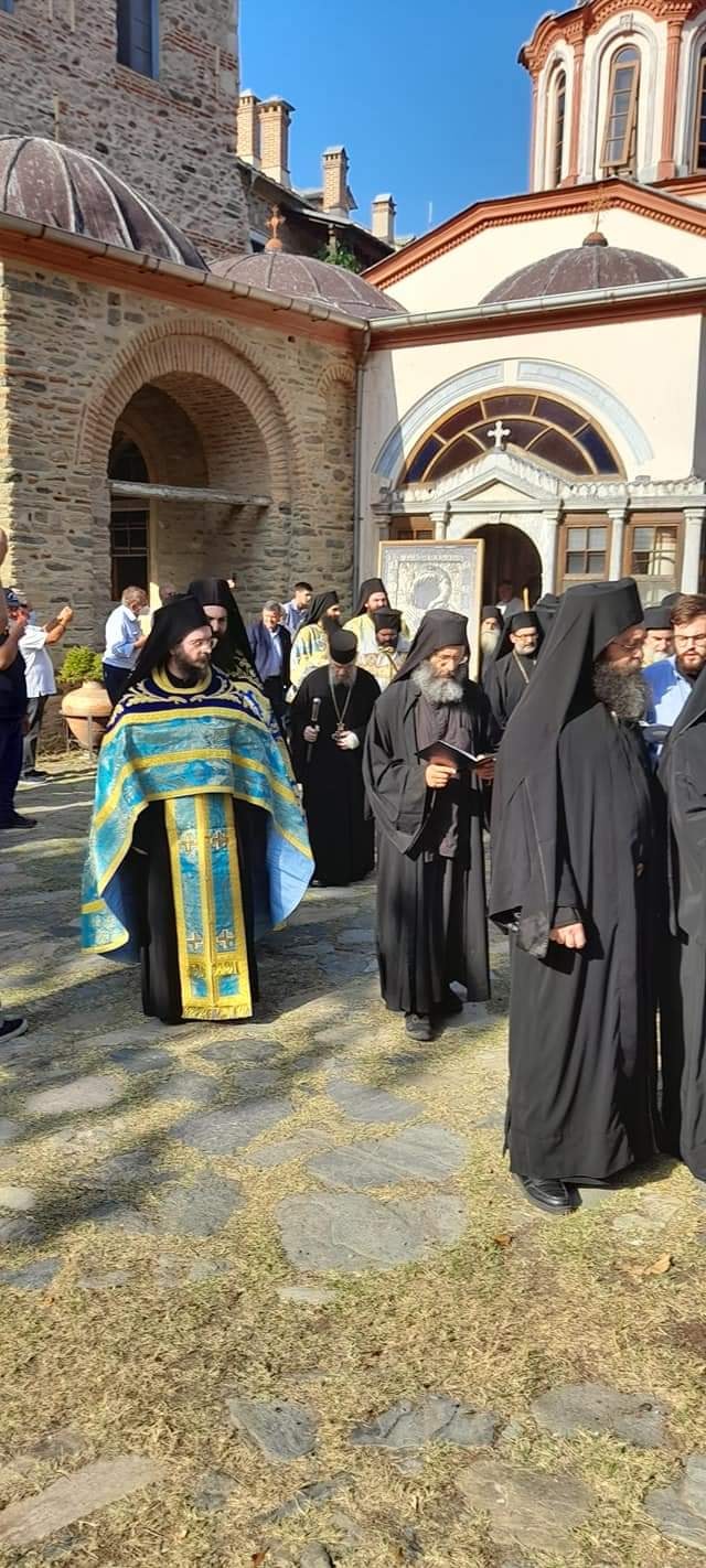 Το Άγιον Όρος εόρτασε την Παναγία Μητέρα: Εικόνες απο τις Μονές ...