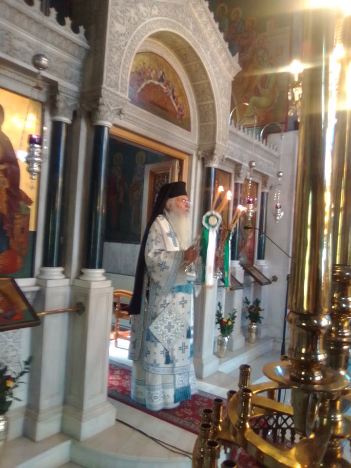 Ο Μητροπολίτης Μεσογαίας στον Ι.Ν. Κοίμησης Θεοτόκου Σαρωνίδας ...
