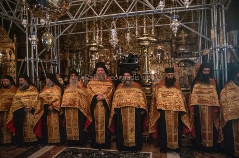 Συγκινητική επιστροφή του Γέροντα Εφραίμ στη Μονή της μετανοίας του ...