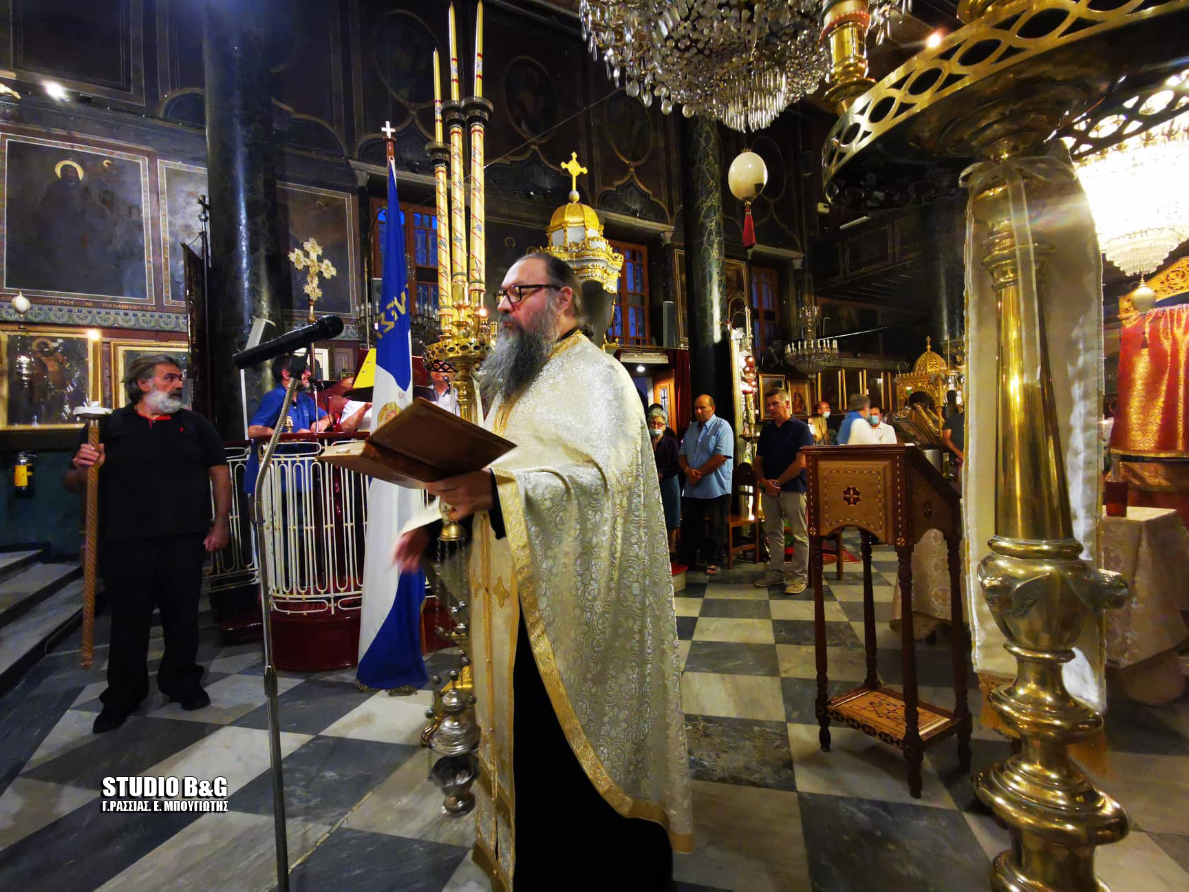 Εσπερινός του Γενεσίου της Θεοτόκου στον ιστορικό ναό στο Ναύπλιο ...