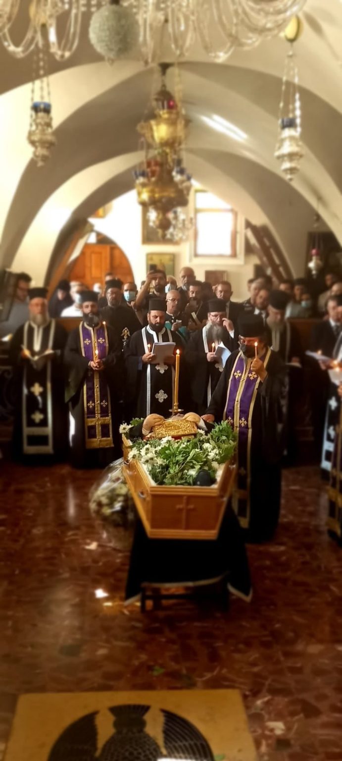 Φωτοστιγμές: «Ύστατο χαίρε» στον μακαριστό Αρχιεπίσκοπο Ιορδάνου ...