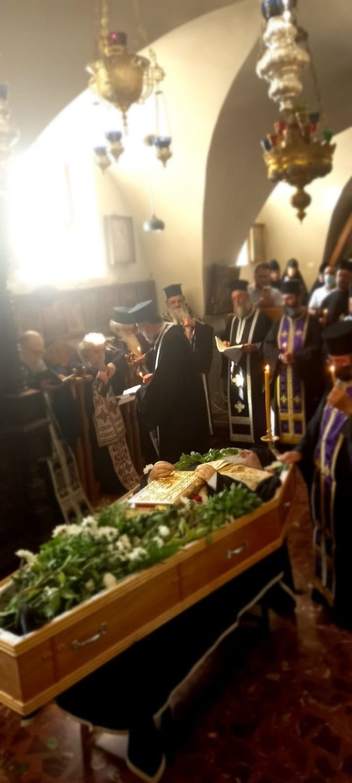 Φωτοστιγμές: «Ύστατο χαίρε» στον μακαριστό Αρχιεπίσκοπο Ιορδάνου ...