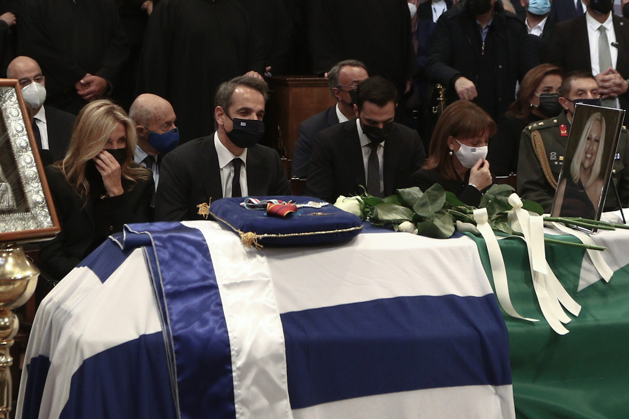Ο Αρχιεπίσκοπος στην Εξόδιο Ακολουθία της Φώφης Γεννηματά - Ορθοδοξία ...