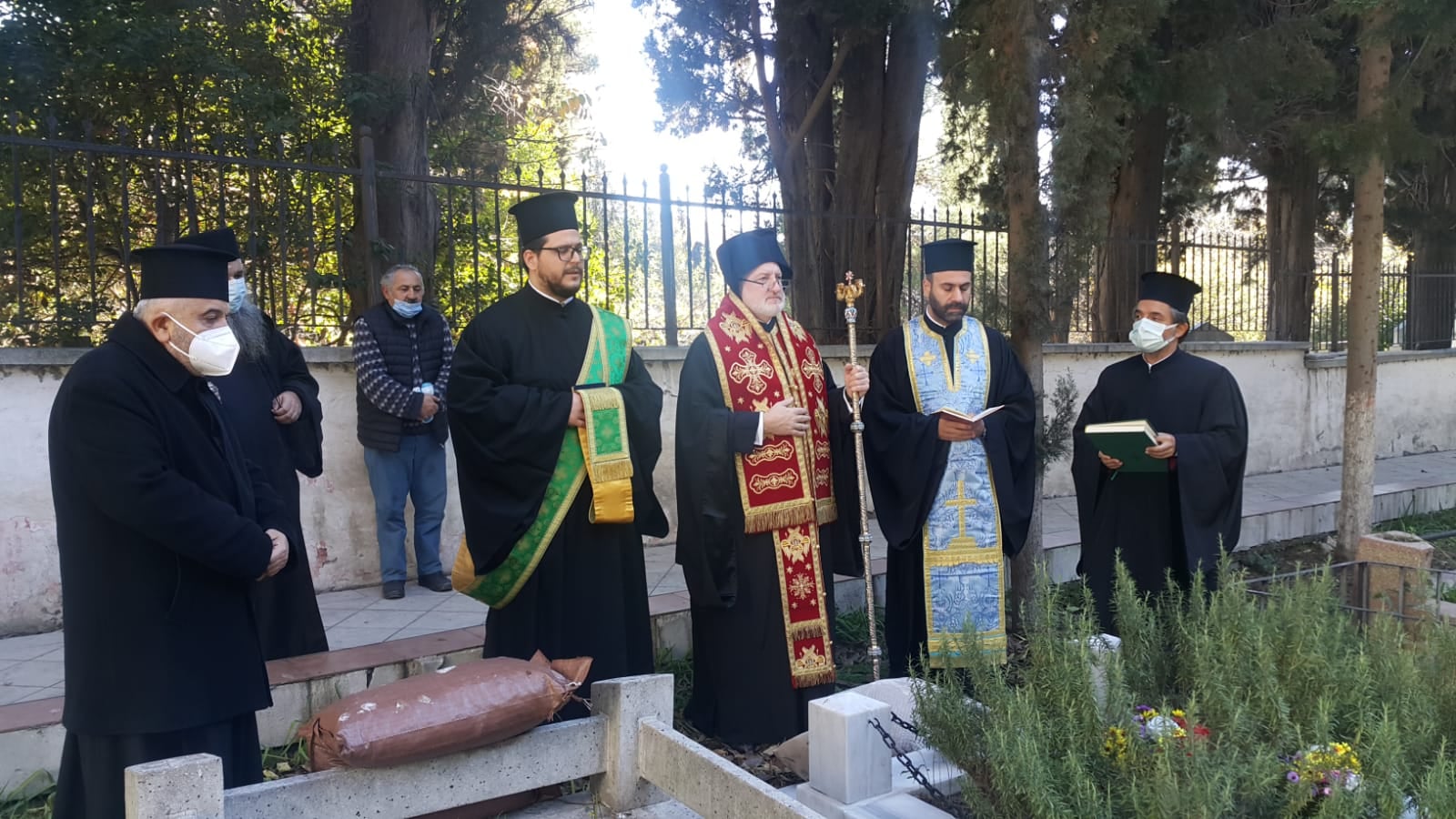 Τρισάγιο στον τάφο του πατέρα του τέλεσε ο Αρχιεπίσκοπος Αμερικής ...