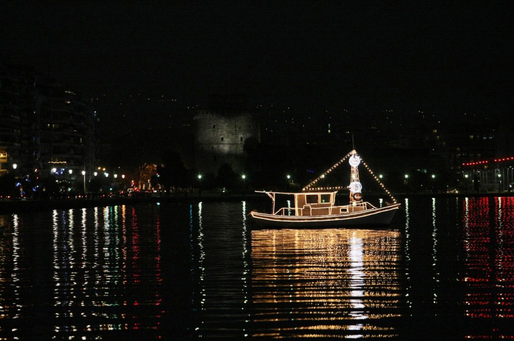 A Guide to Greek Orthodox Christmas Traditions - Ορθοδοξία News Agency
