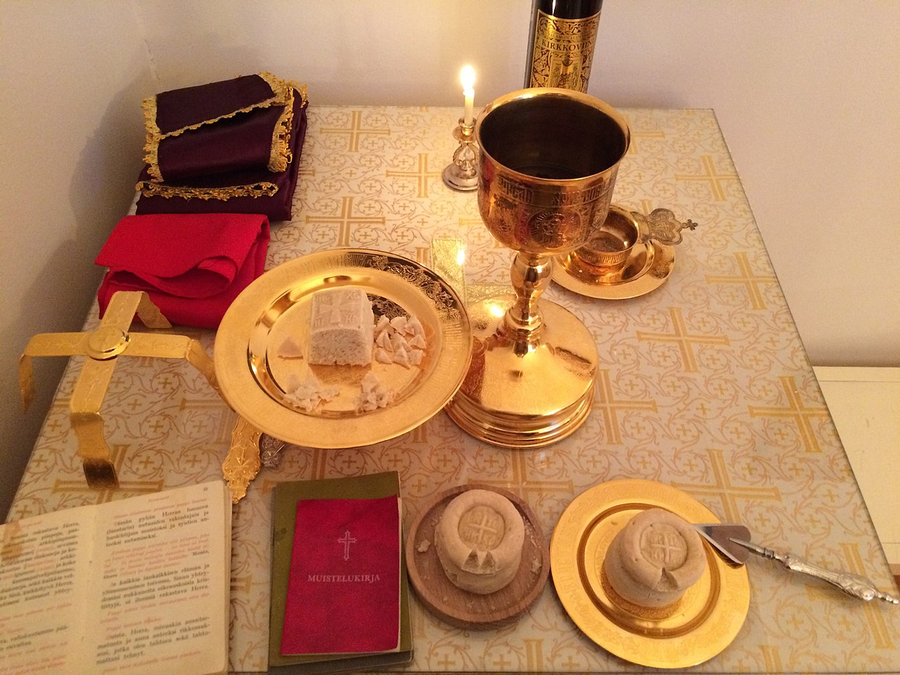 Η ωφέλεια της ψυχής από την μνημόνευση στην Ιερά Πρόθεση - Ορθοδοξία ...