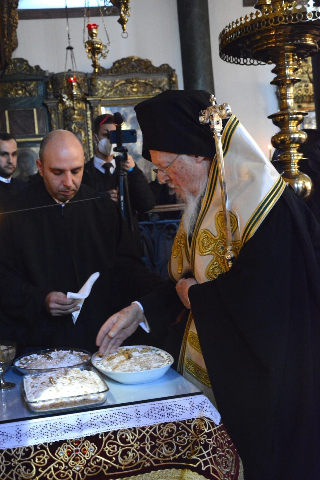 Ο Πατριάρχης προσευχήθηκε για τους πεσόντες του πολέμου - Ορθοδοξία ...