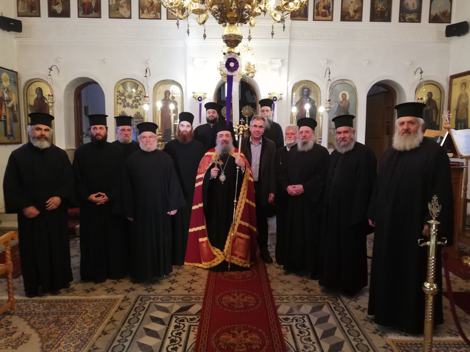 Πατρών Χρυσόστομος: Οι ιερείς μας είναι οι φρυκτωροί των ιερών και των ...