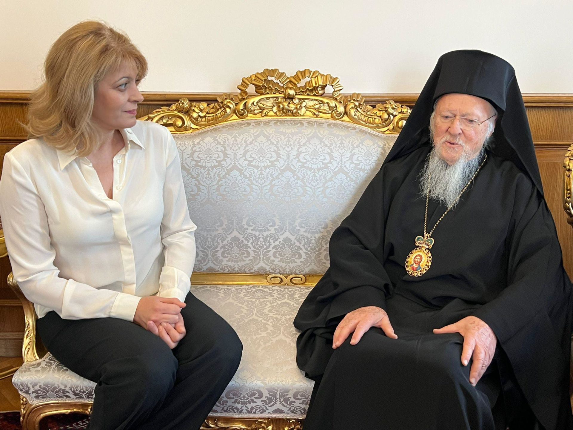 Η Πρώτη Κυρία της Βουλγαρίας στο Οικουμενικό Πατριαρχείο - Ορθοδοξία ...