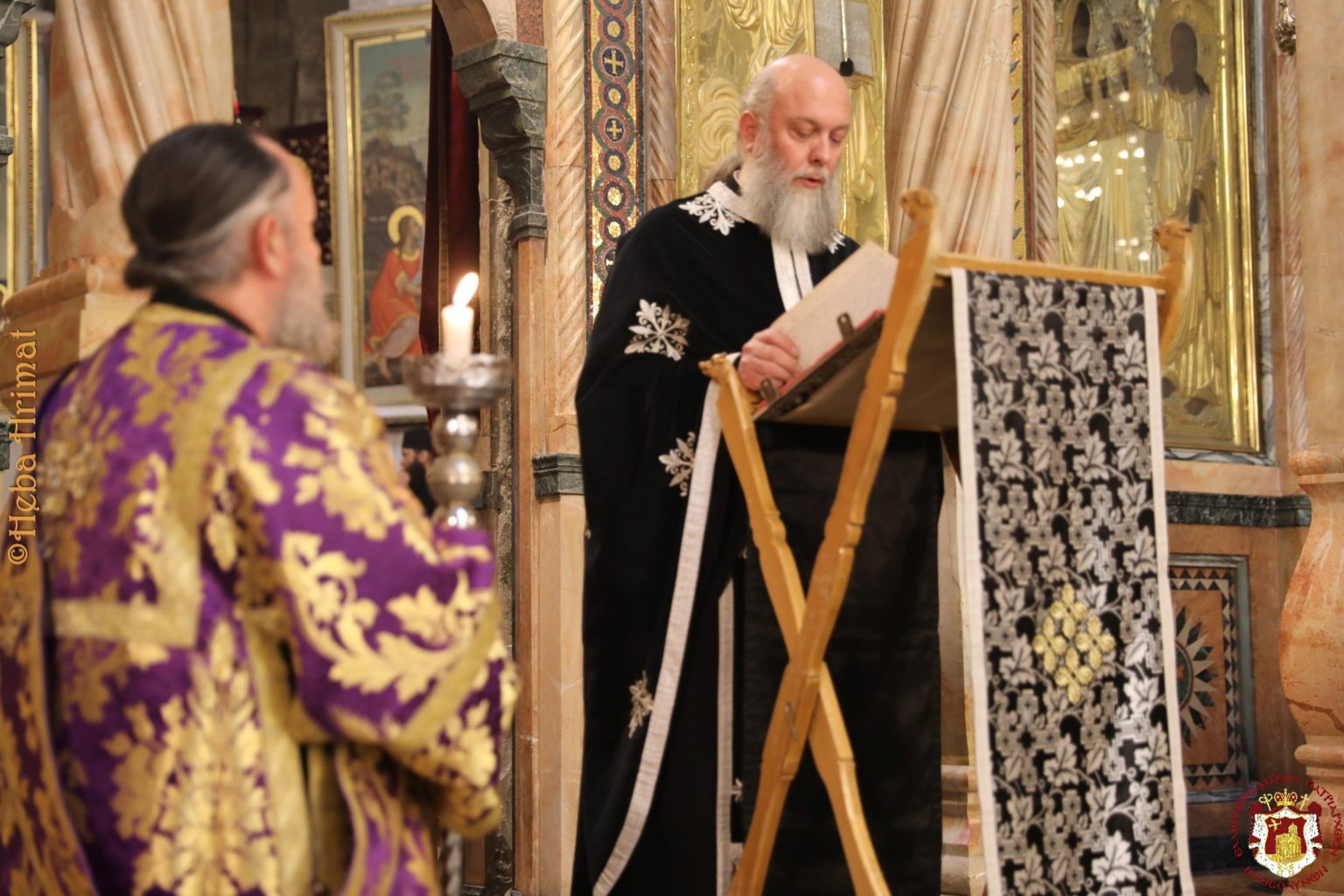 Εσπερινός Μεγάλης Παρασκευής στον Πανίερο Ναό της Αναστάσεως ...