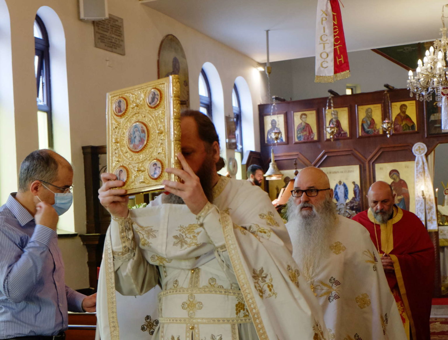 Ανάσταση και Εσπερινός της Αγάπης στο Κόβεντρι της Αγγλίας - Ορθοδοξία ...