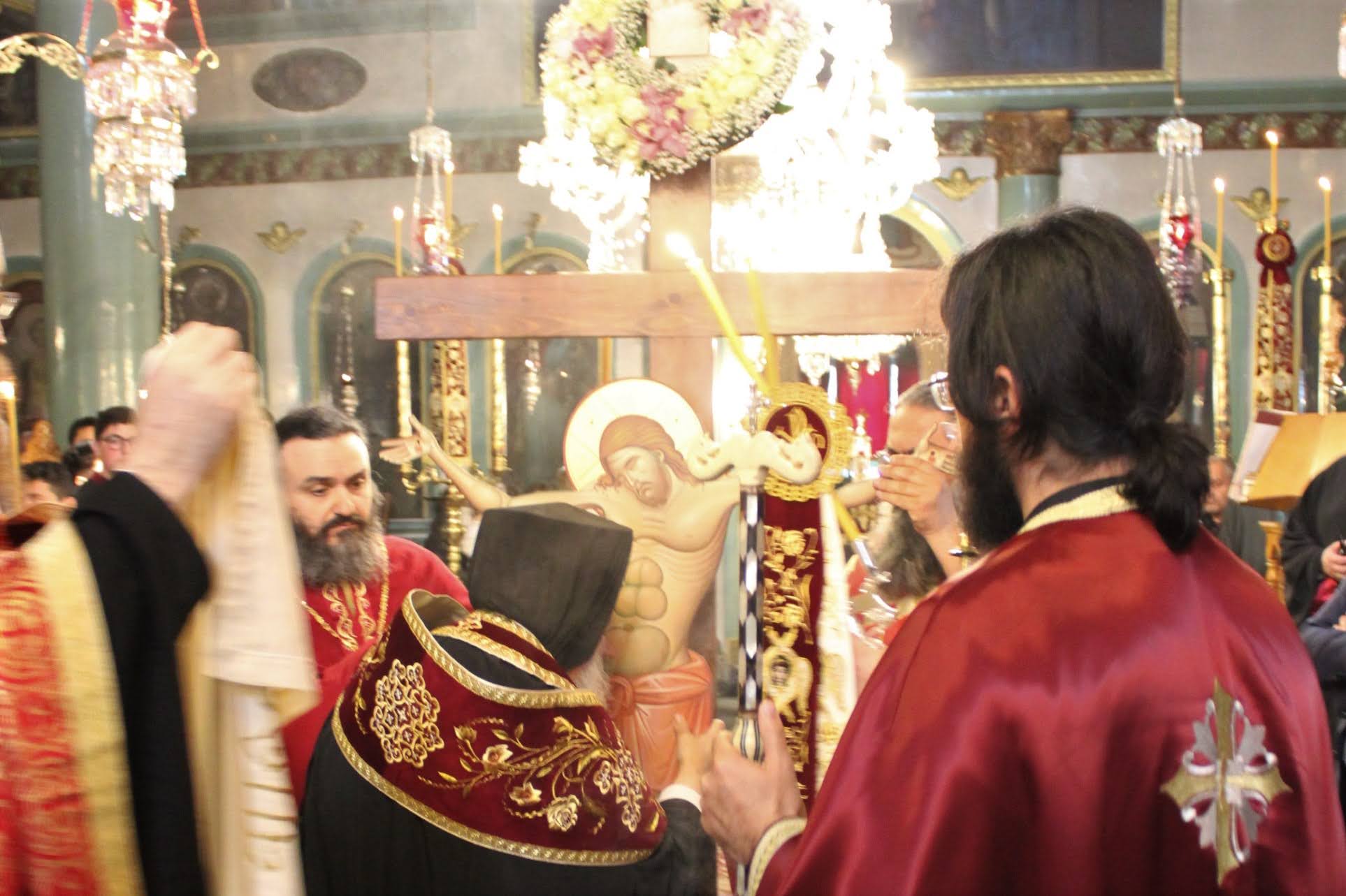 Η Αποκαθήλωση από τον Μητροπολίτη Εδέσσης στον ιστορικό ναό των ...