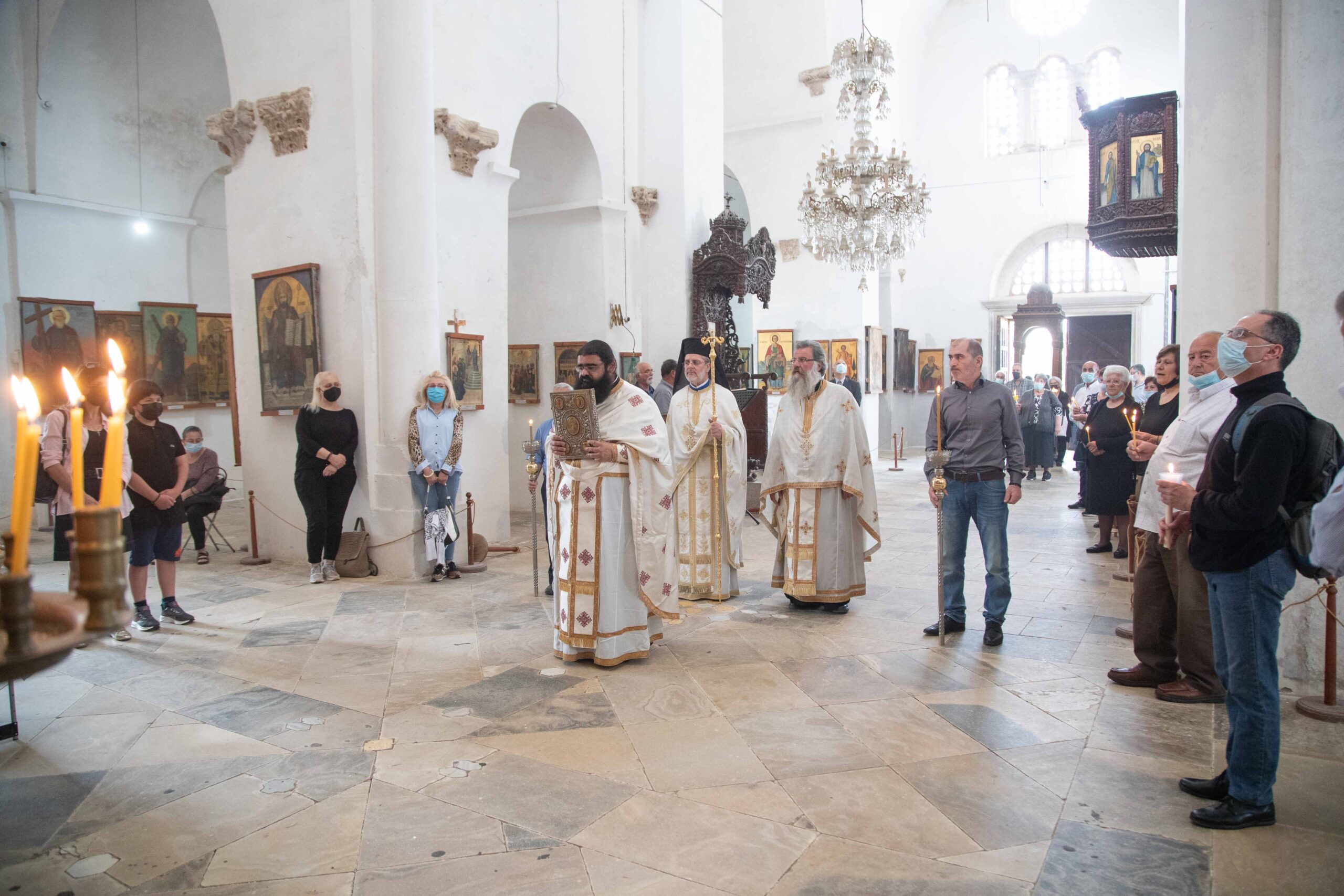 Αναστάσιμη Θεία Λειτουργία στην κατεχόμενη Μονή Αποστόλου Βαρνάβα ...