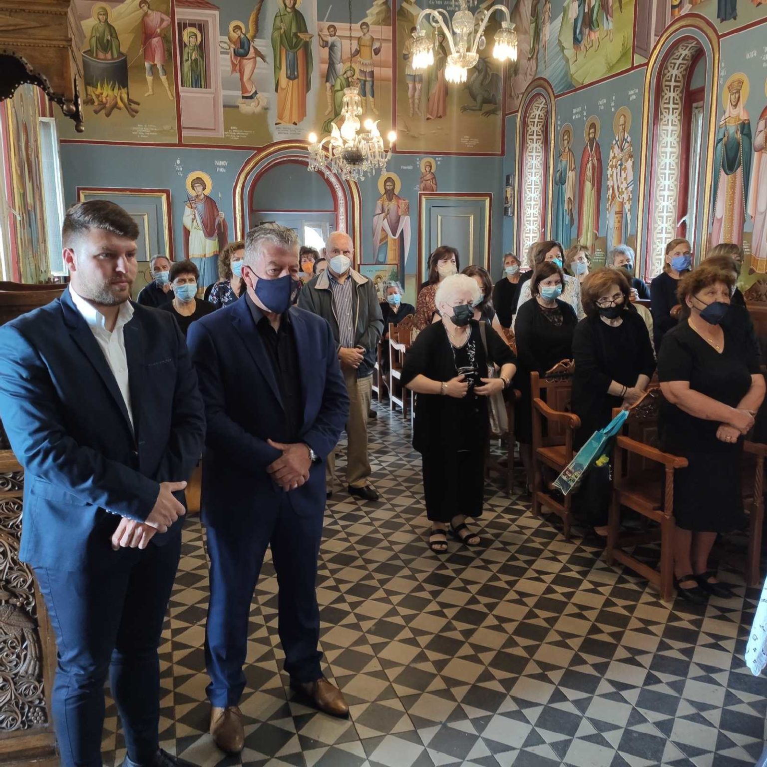 Αρχιερατικό μνημόσυνο στο Κοιμητήριο της Ταράτσας στα Γαλανέϊκα Λαμίας ...