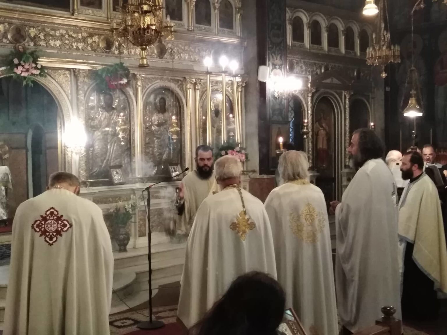 Άφατη συγκίνηση, για την εορτή του Αγίου Πνεύματος, στην Αγία Τριάδα ...