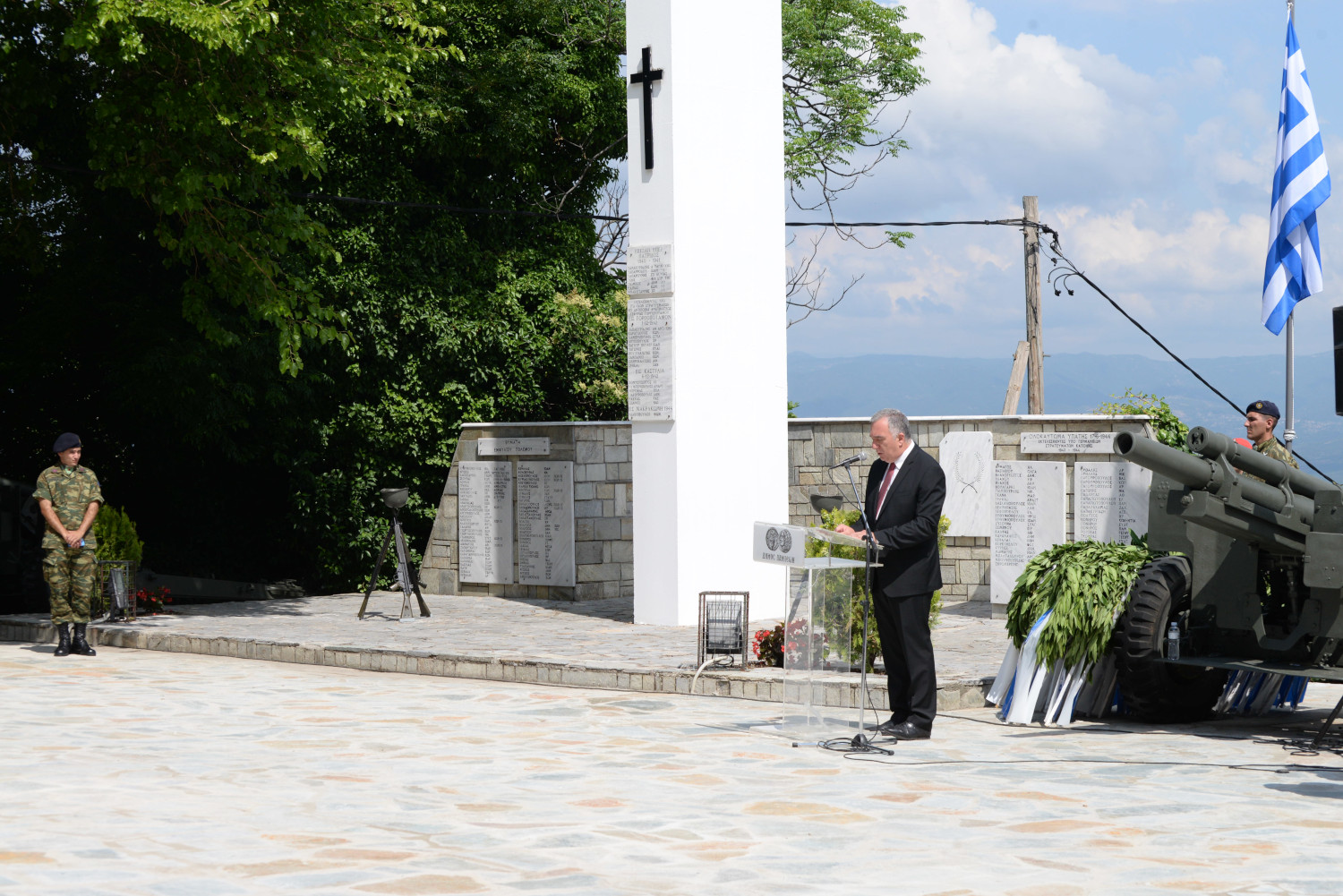 Η εκδήλωση μνήμης για την 78η επέτειο του Ολοκαυτώματος της Υπάτης ...
