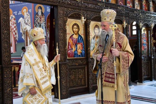 ΝΤΡΟΠΗ: Συνδέουν τον κορονοϊό με την Ανακομιδή του Αγίου Καλλινίκου ...
