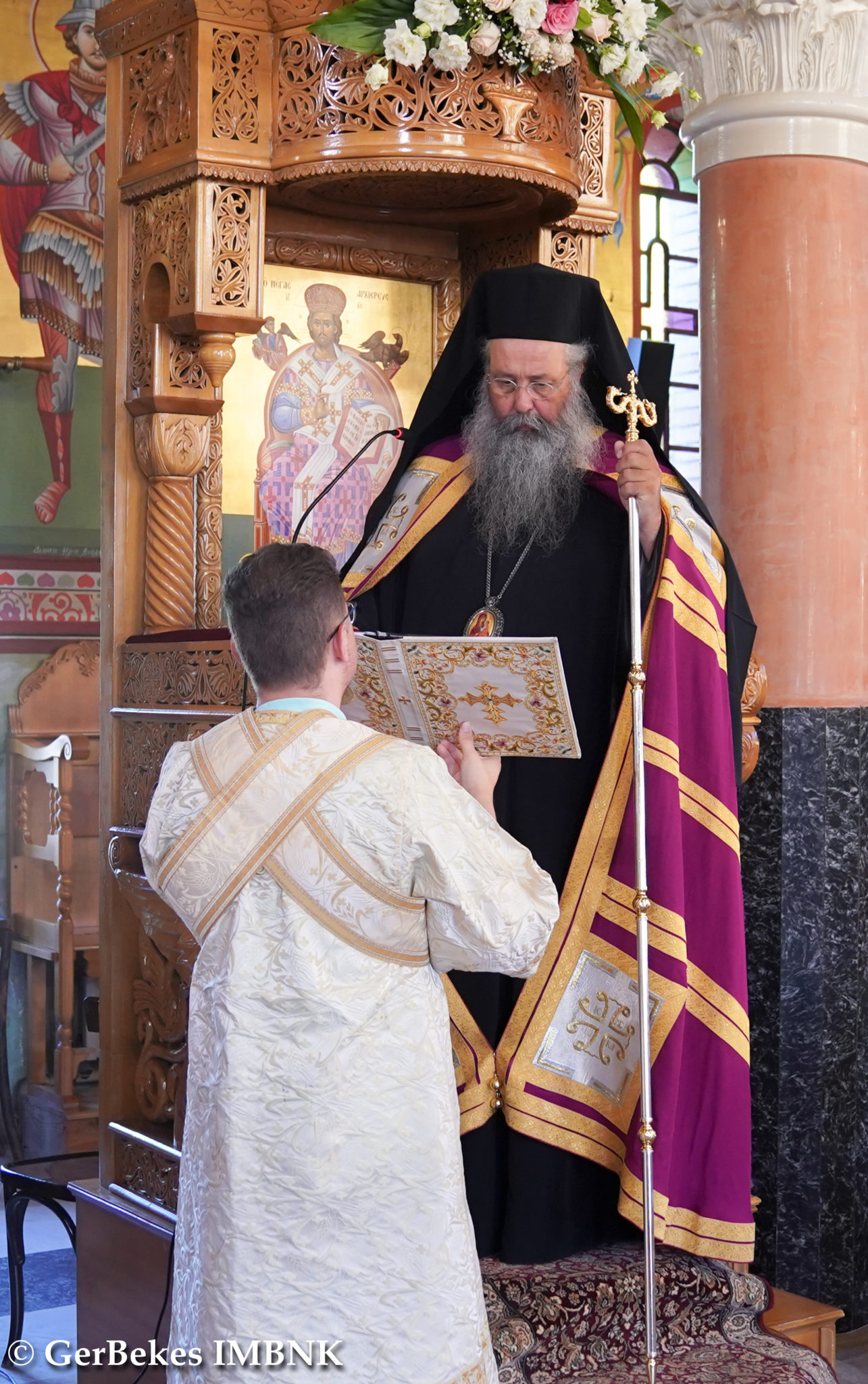 Αρχιερατικό Συλλείτουργο στην πανηγυρίζουσα Αγία Κυριακή Λουτρού ...