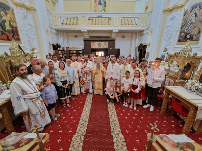 Episcopul Italiei a binecuvântat lucrările efectuate la biserica ...