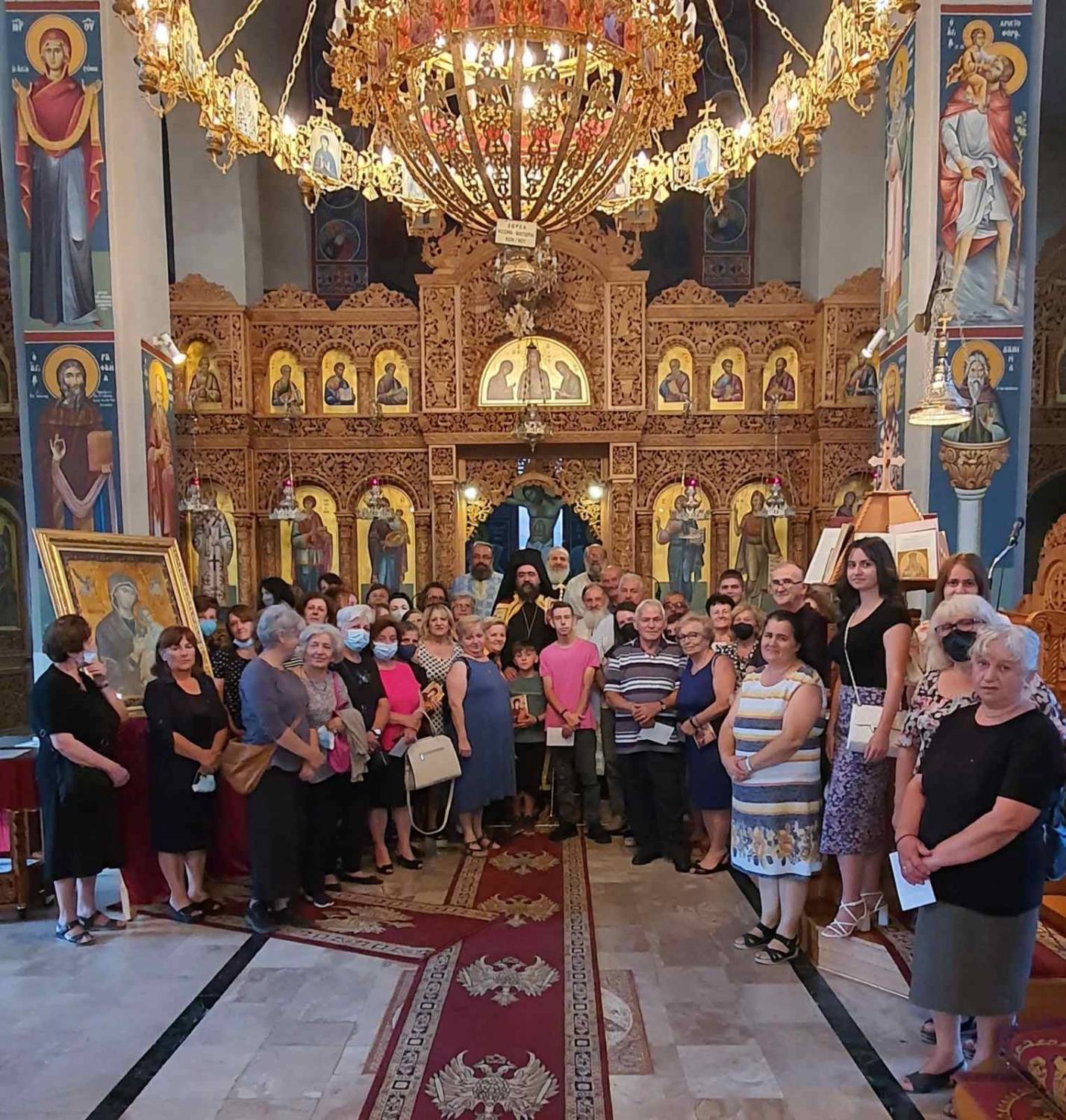 Οι Παρακλήσεις του Μητροπολίτου Καστορίας πριν την εορτή της Παναγίας ...