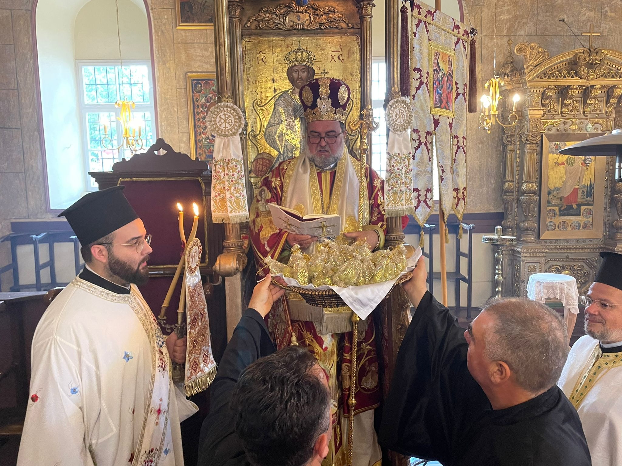 Η εορτή της Μεταμορφώσεως του Σωτήρος στο Μετόχι του Παναγίου Τάφου ...