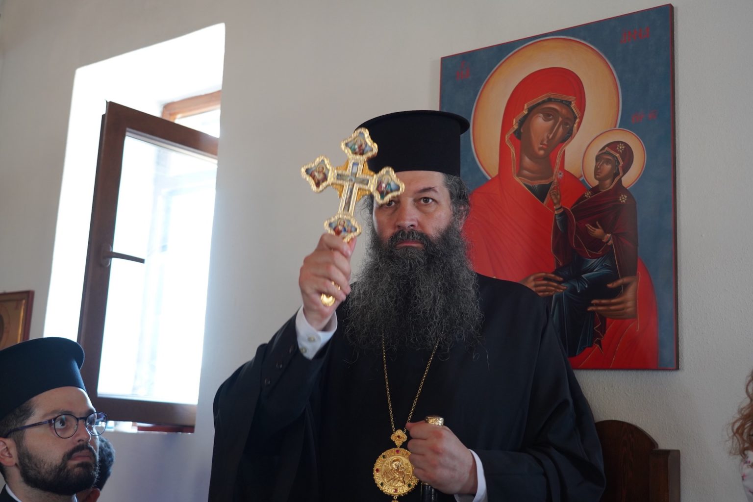 Ο Επίσκοπος Ιλίου στο εξωκλήσι του Αγίου Τρύφωνα Σχοινουδίου ...