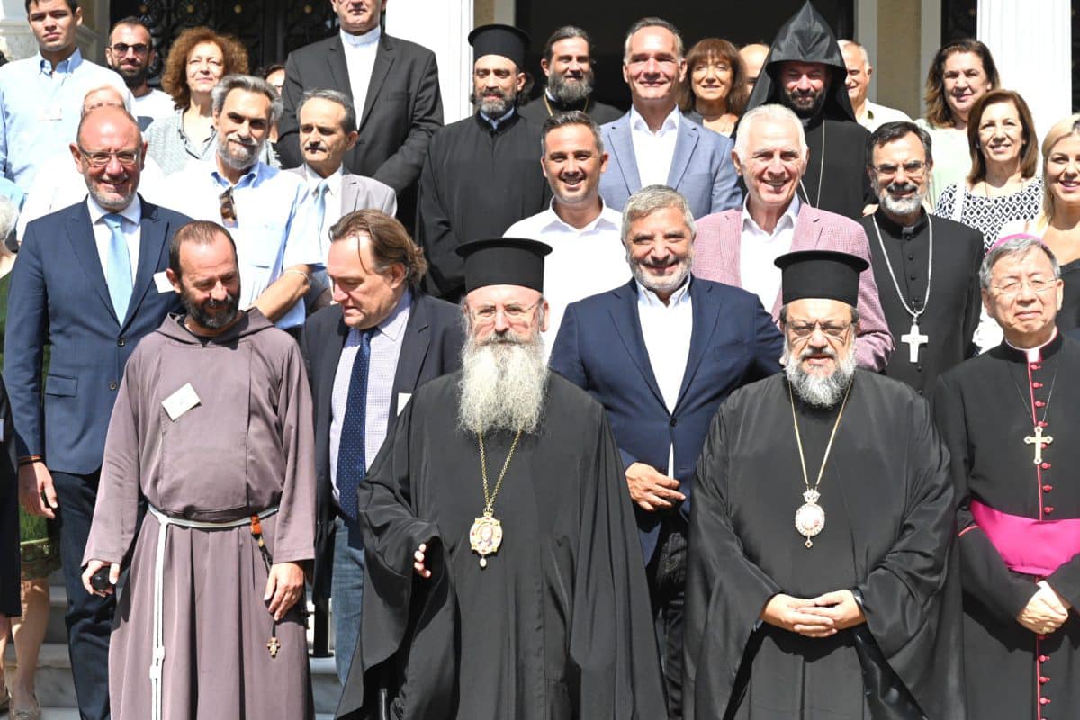 Ολοκληρώνεται σήμερα το ΙΣΤ' Διαχριστιανικό Συμπόσιο «Εκκλησία και ...