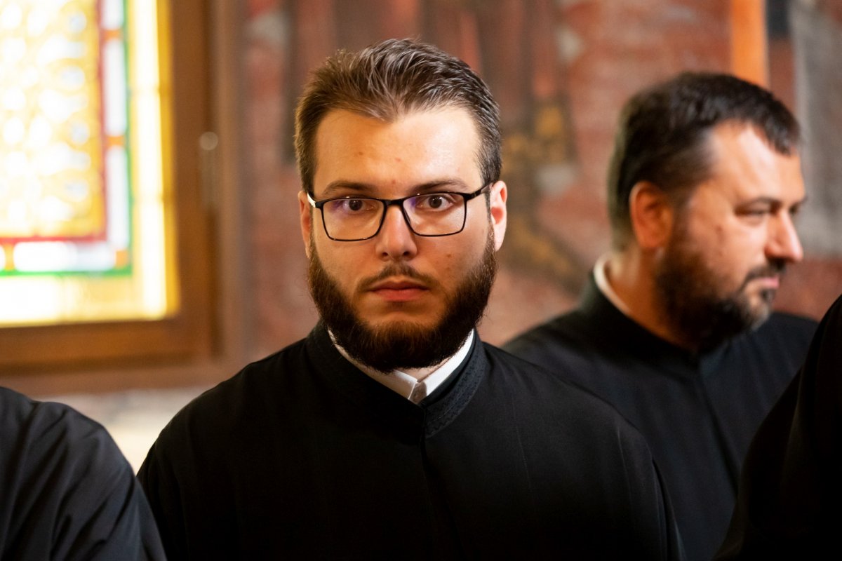 Hirotesii întru duhovnic la paraclisul Reședinței Patriarhale ...