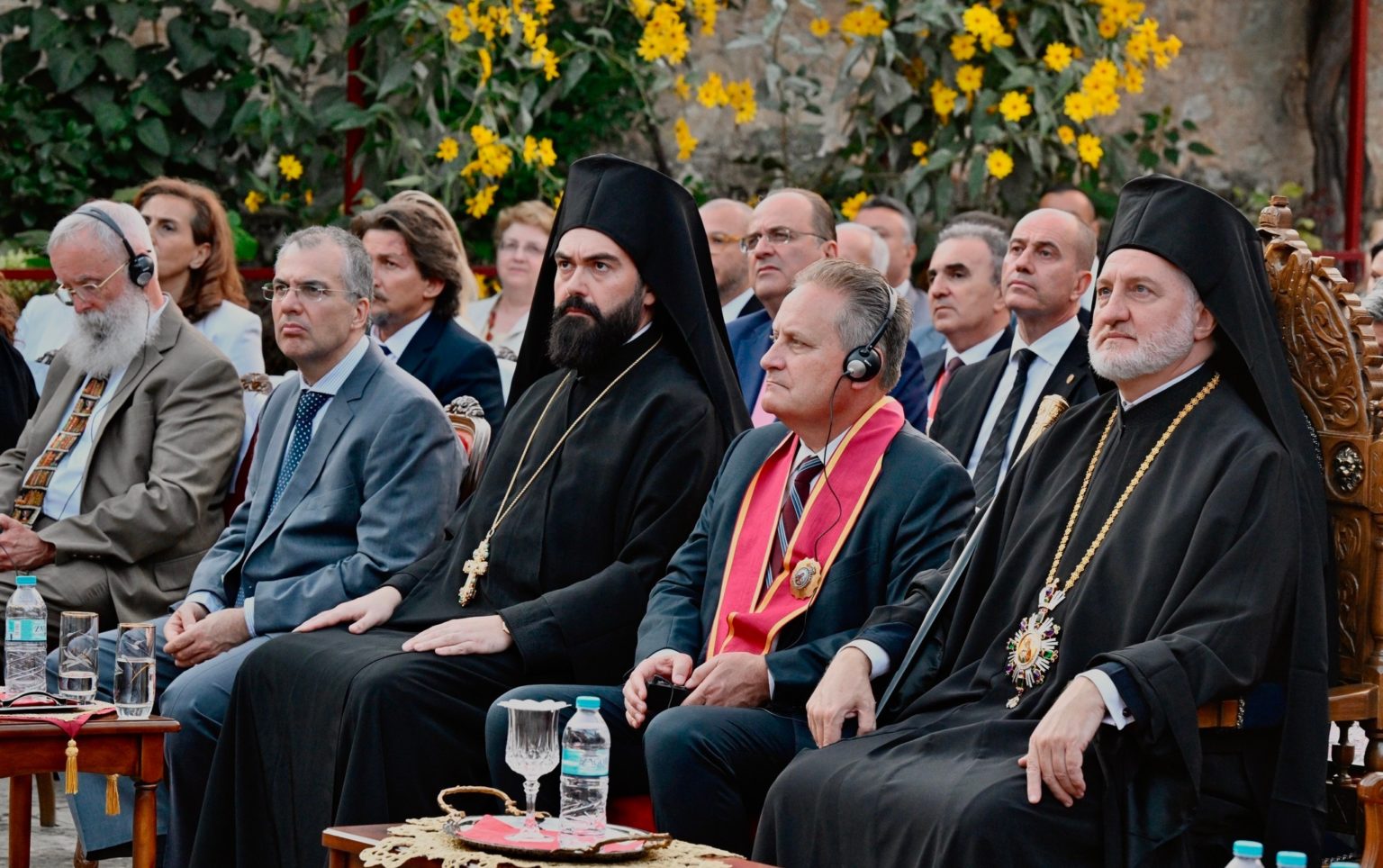 Το "Ευαγγελιστάριο 220" επέστρεψε επίσημα στη Μονή Εικοσιφοίνισσας ...