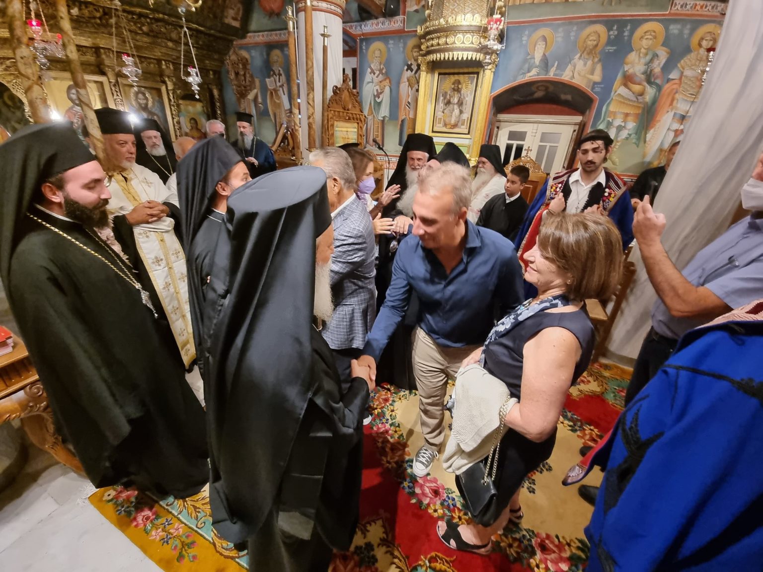 Οι Σπέτσες υποδέχθηκαν τον Αρχιεπίσκοπο Κρήτης - Ορθοδοξία News Agency