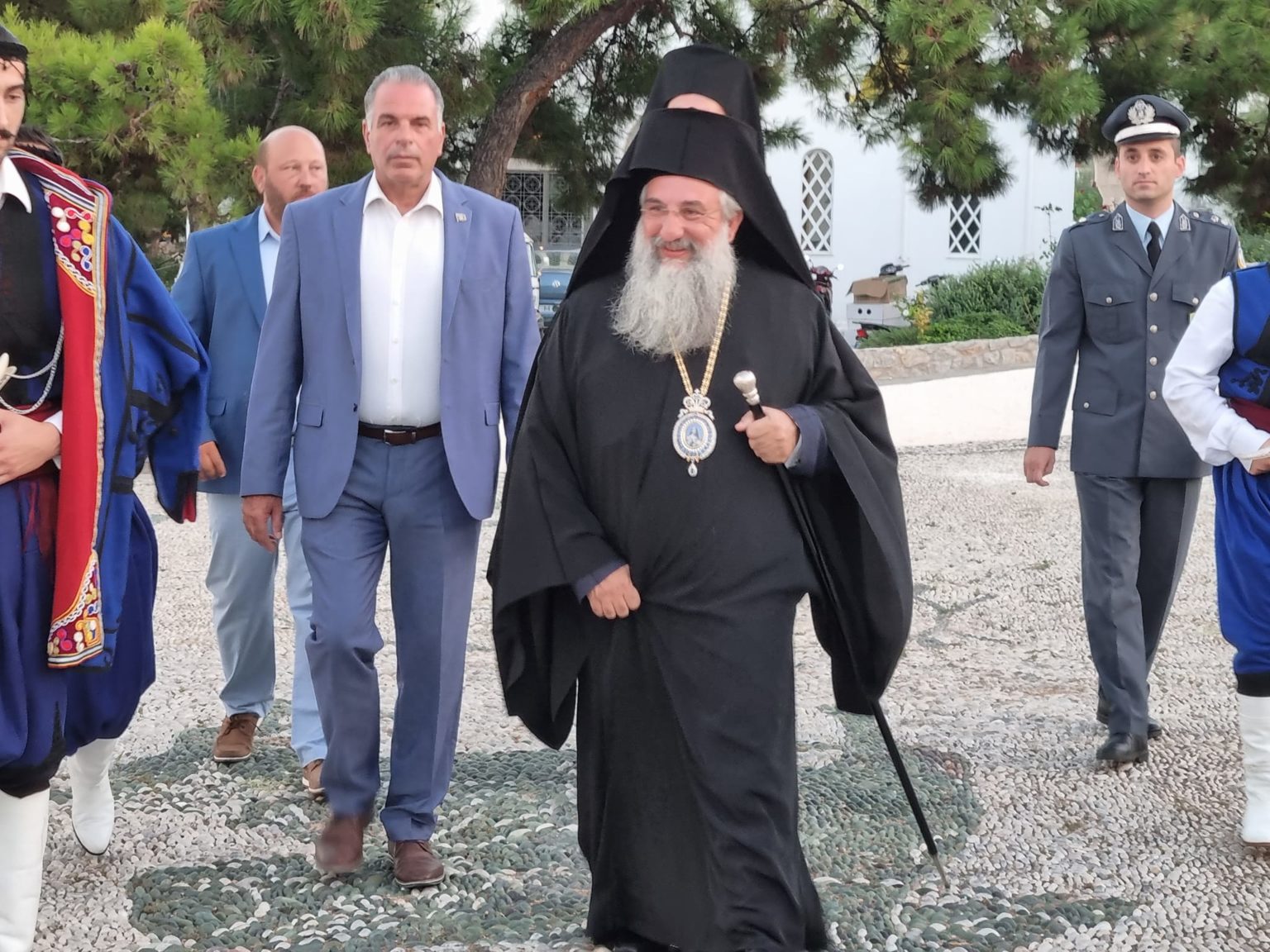 Οι Σπέτσες υποδέχθηκαν τον Αρχιεπίσκοπο Κρήτης - Ορθοδοξία News Agency