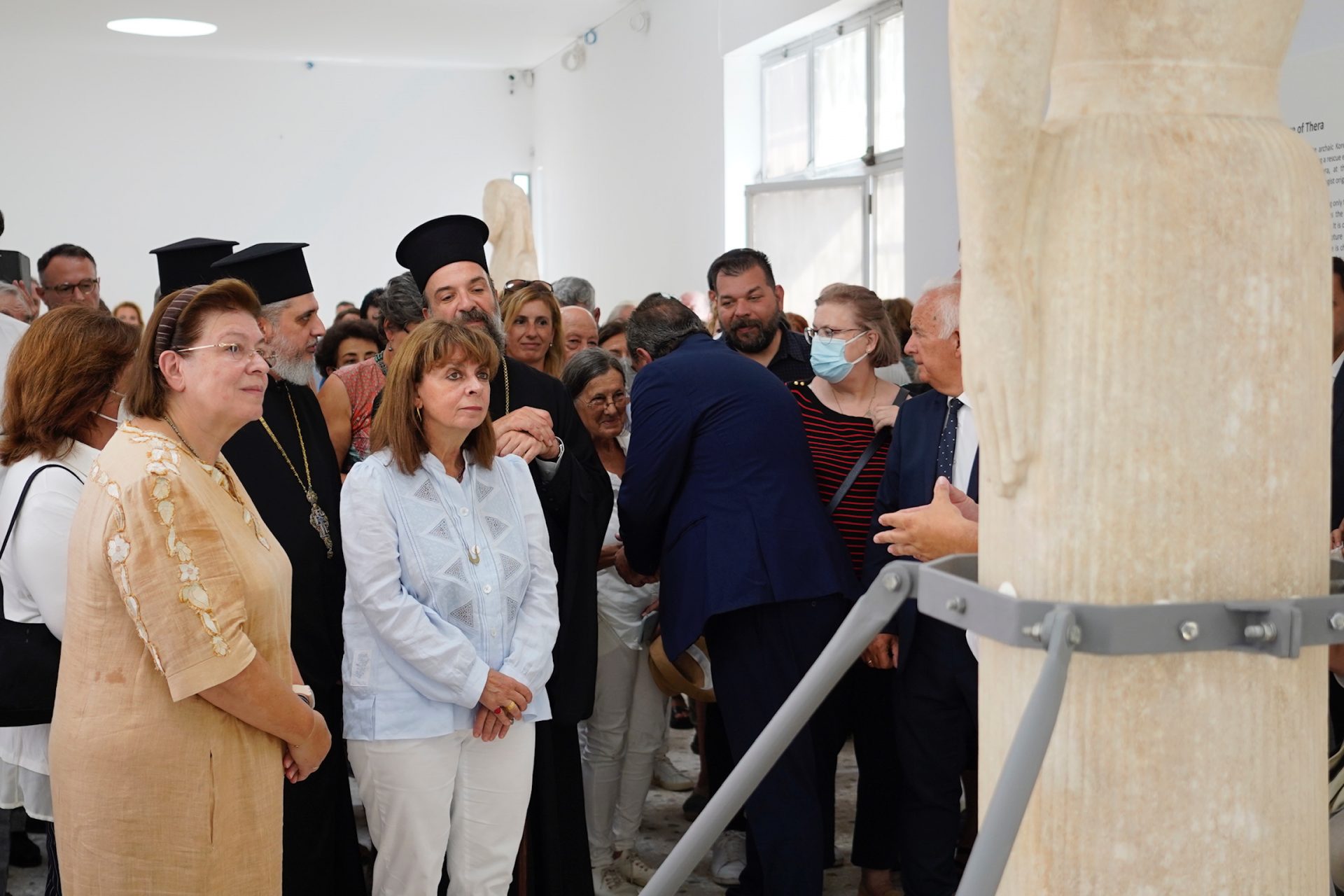 Η ΠτΔ στα εγκαίνια της περιοδικής έκθεσης της «Κόρης της Θήρας» στο ...