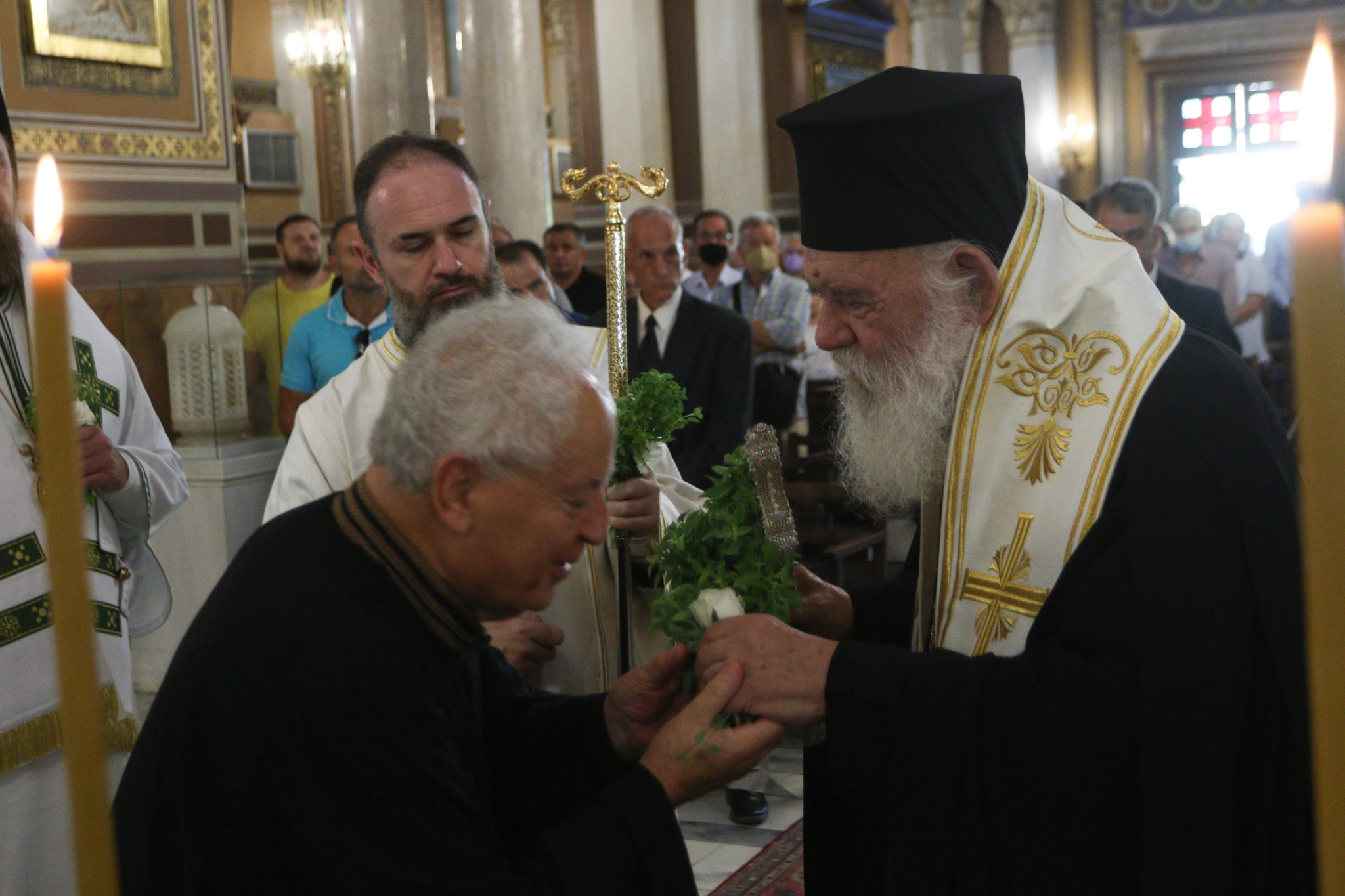 Η Ύψωση του Τιμίου Σταυρού στον Ιερό Μητροπολιτικό Ναό Αθηνών ...