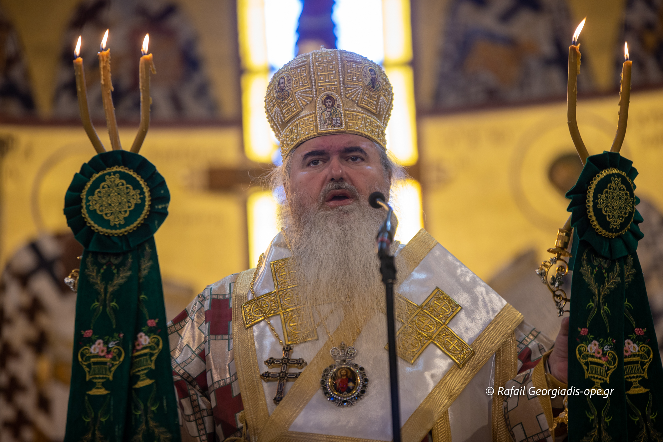 Η Ύψωση του Τιμίου Σταυρού στην Ιερά Μητρόπολη Νέας Κρήνης και ...