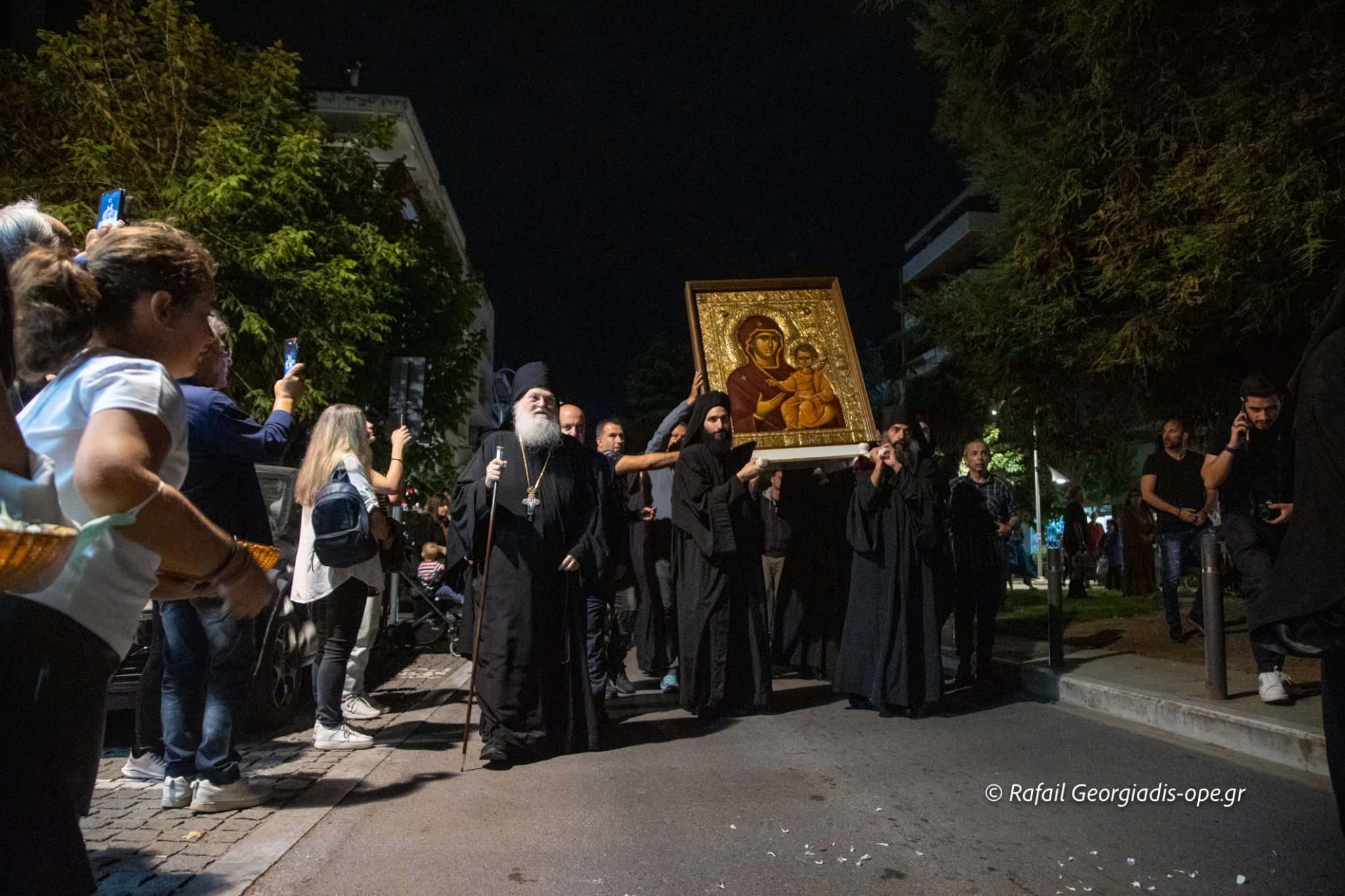 Η Καλαμαριά υποδέχθηκε την Παναγία Ελαιοβρύτισσα - Την κόμισε ο ...