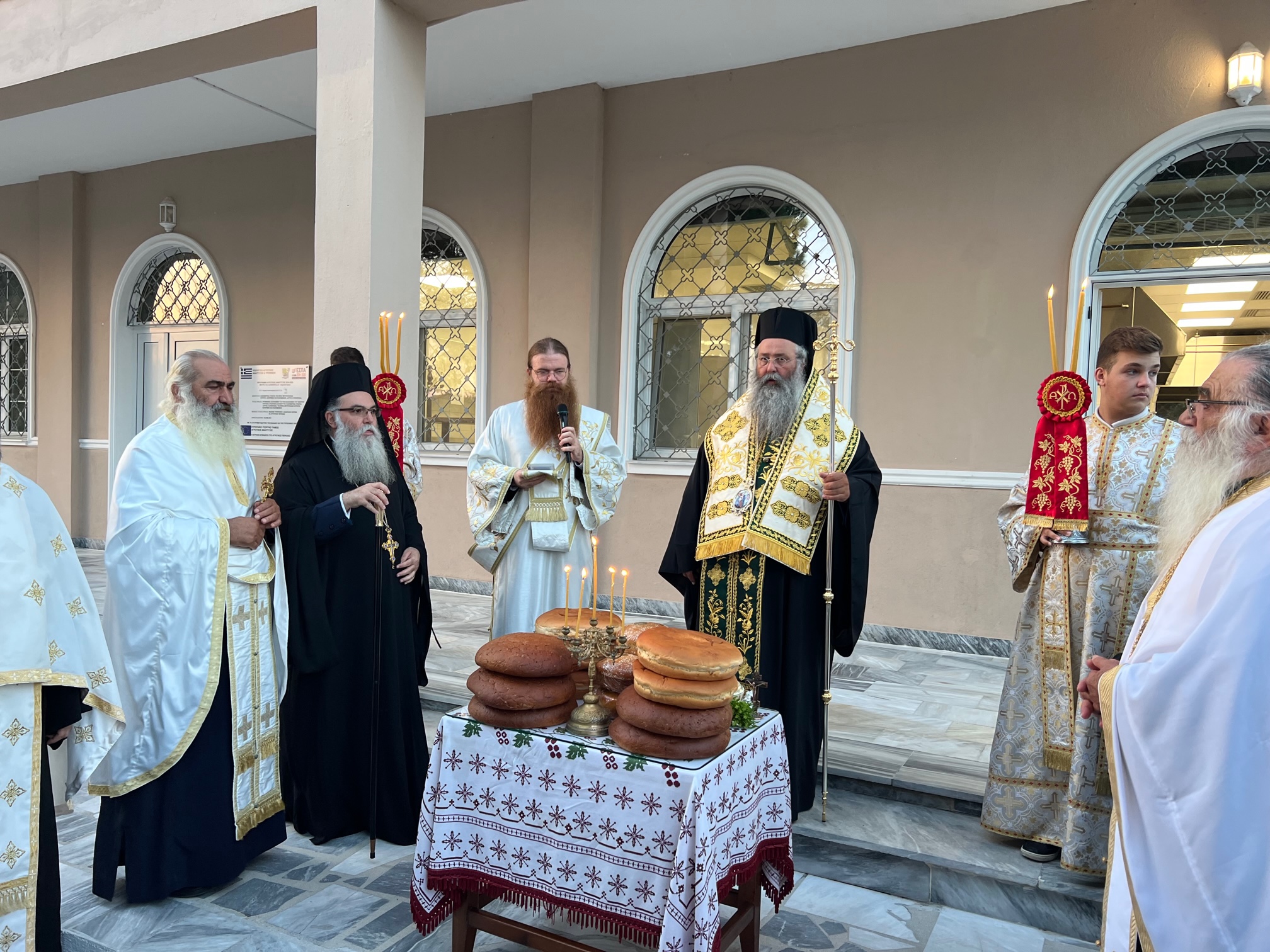 Εγκαινιάστηκαν οι νέες πρότυπες εγκαταστάσεις των Συσσιτίων της ...